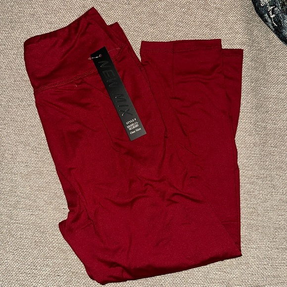 New Mix | Pants & Jumpsuits | New Mix Mulberry Os Capri Leggings These ...
